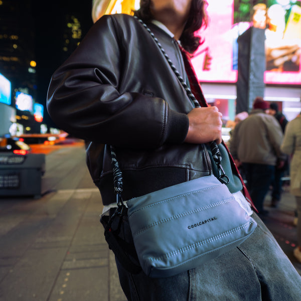 CROSSBODY SORA Bolsa Compacta Cool Capital Gris